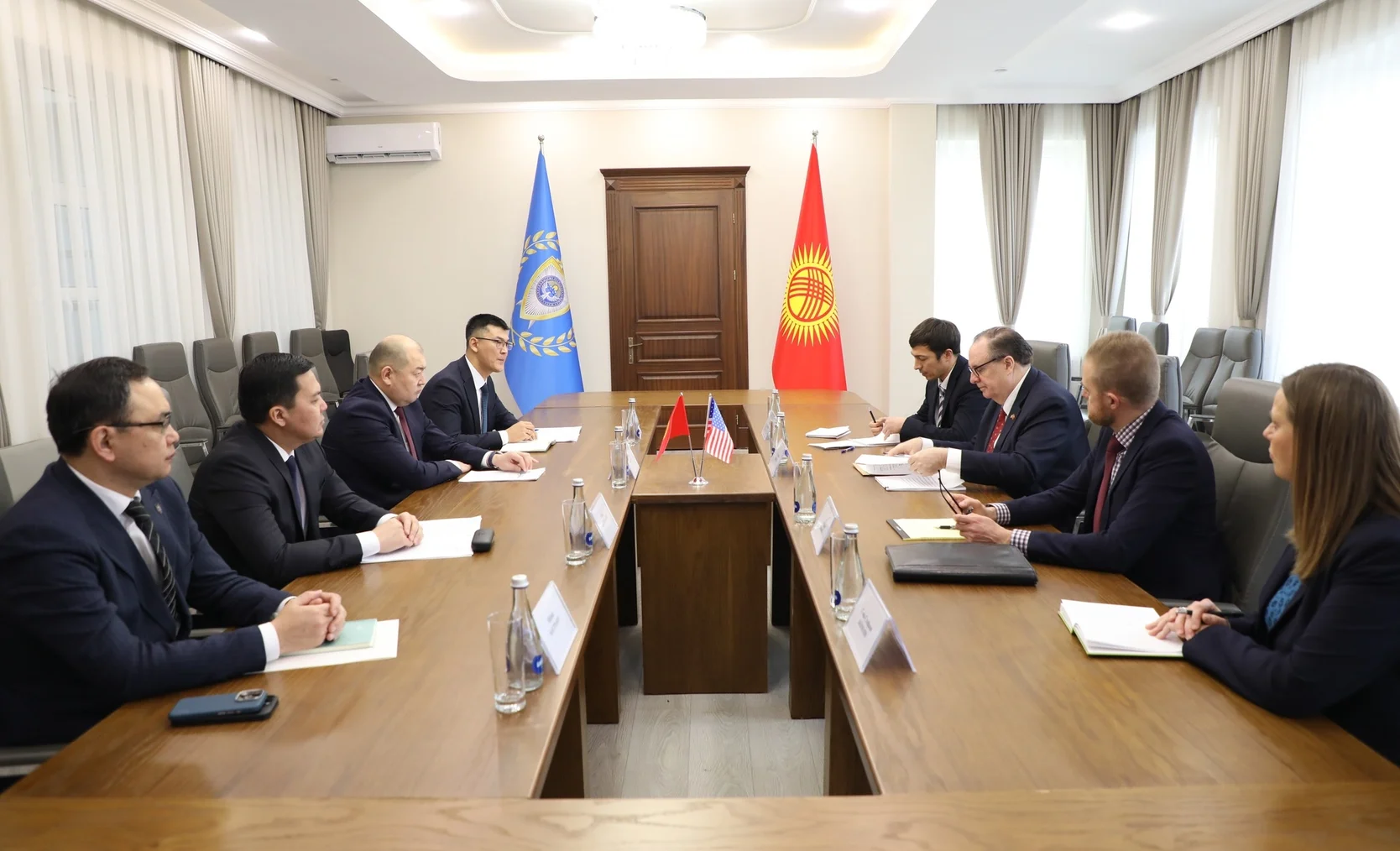 Kyrgyz prosecutor general and US ambassador discuss joint efforts to ...