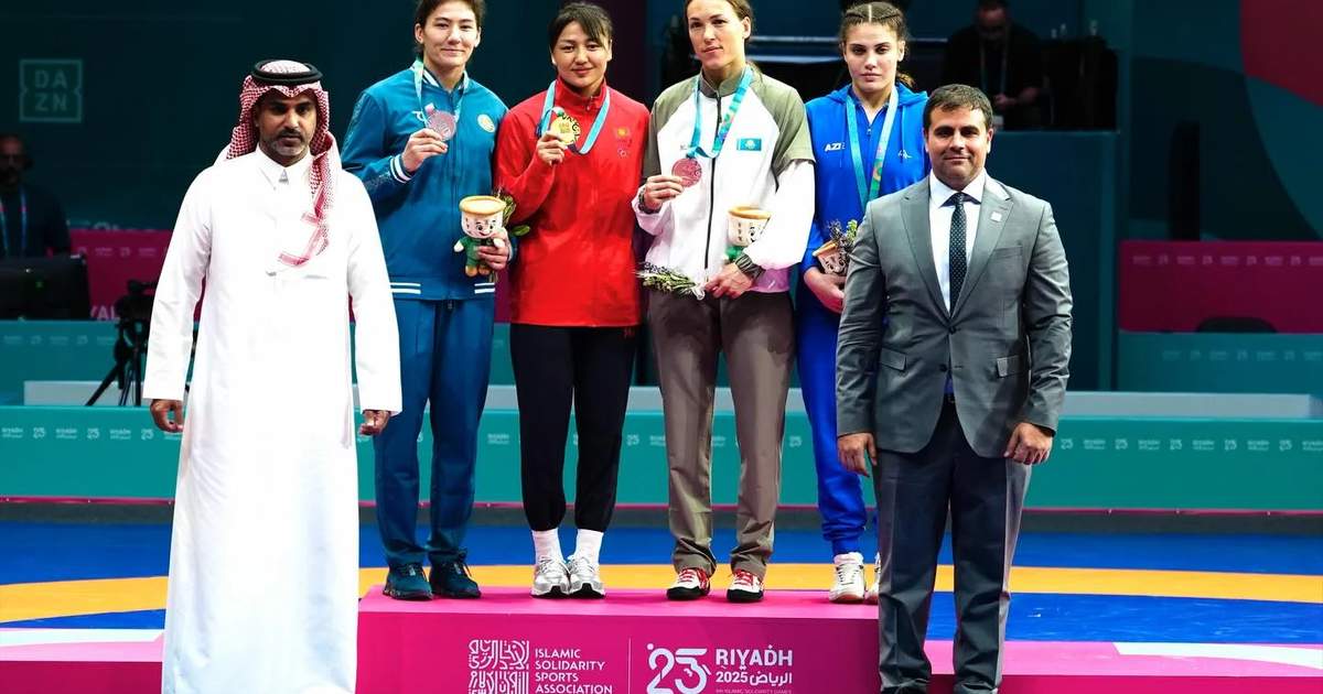 Meerim Zhumanazarova wins gold at Islamic Solidarity Games - Kyrgyz ...