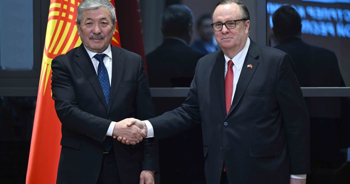 Kyrgyz Cabinet head discusses vital issues with US ambassador - Kyrgyz ...