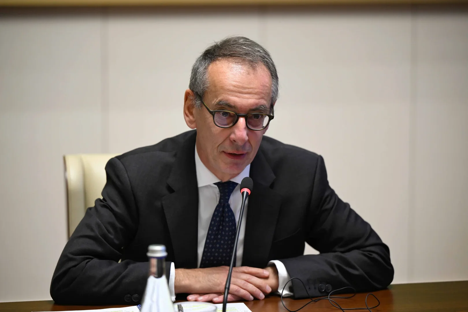 Kyrgyz Cabinet head meets Vice President of EBRD - Kyrgyz national news ...