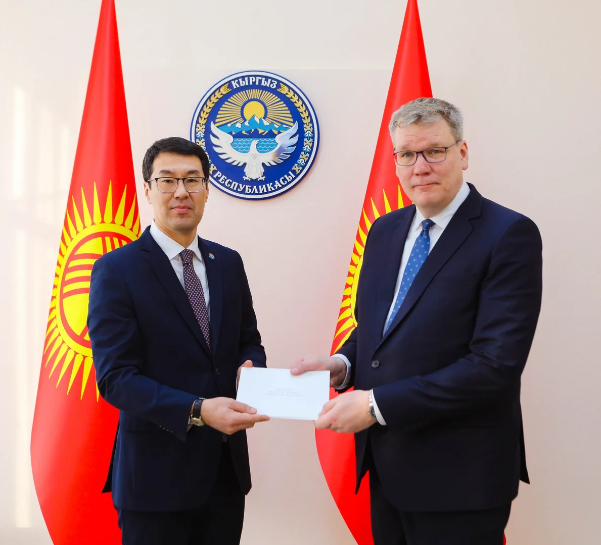 Kyrgyz deputy FM receives copies of credentials from Finnish ambassador ...