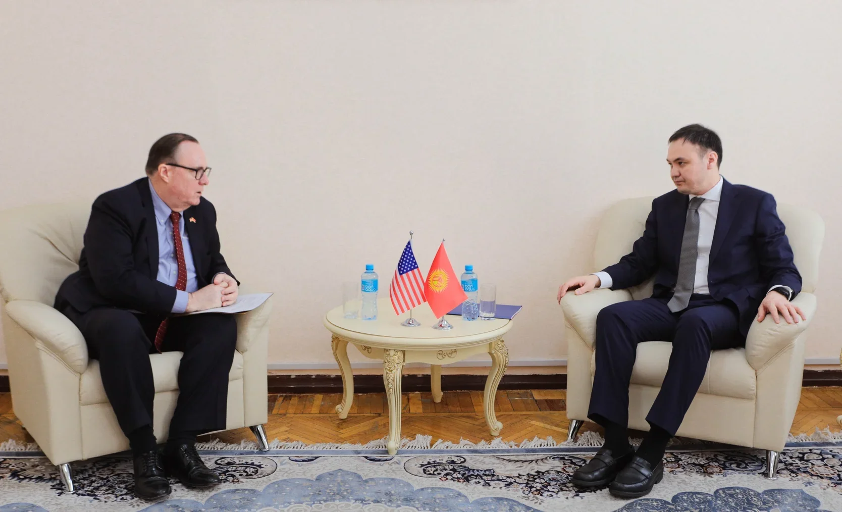 Deputy FM of Kyrgyzstan and US ambassador discuss trade and economic co ...