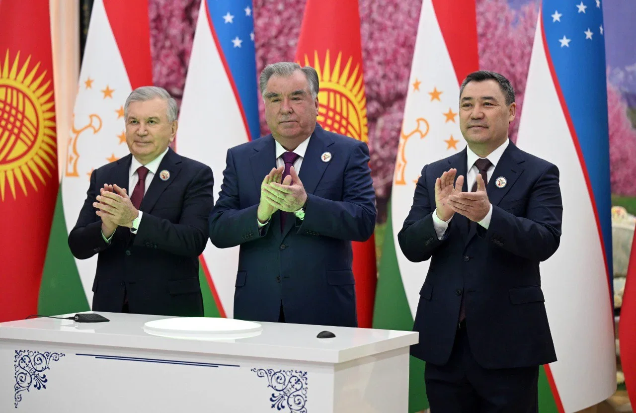 Presidents of Kyrgyzstan, Tajikistan and Uzbekistan sign Treaty on ...