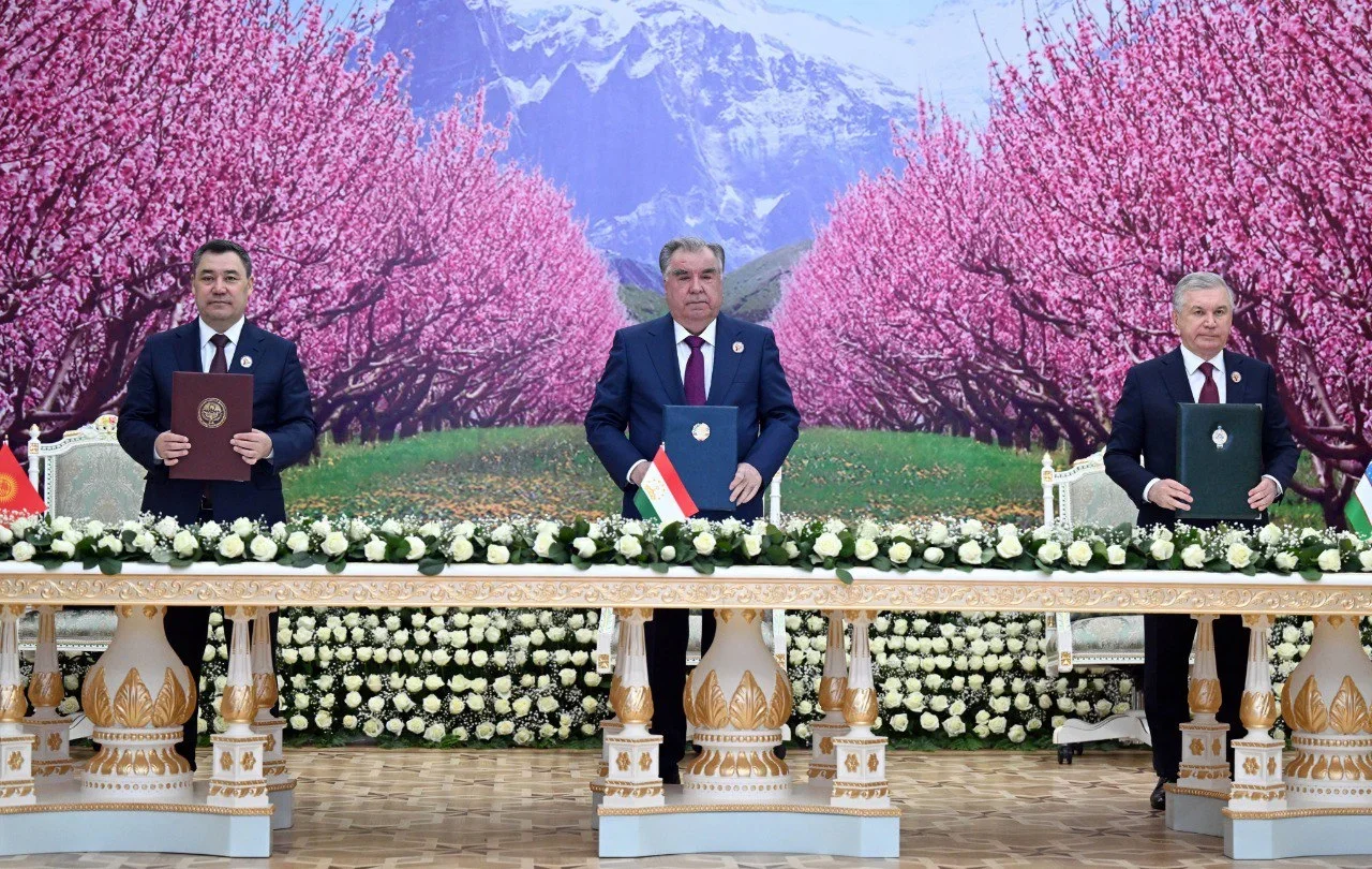 Presidents of Kyrgyzstan, Tajikistan and Uzbekistan sign Treaty on ...